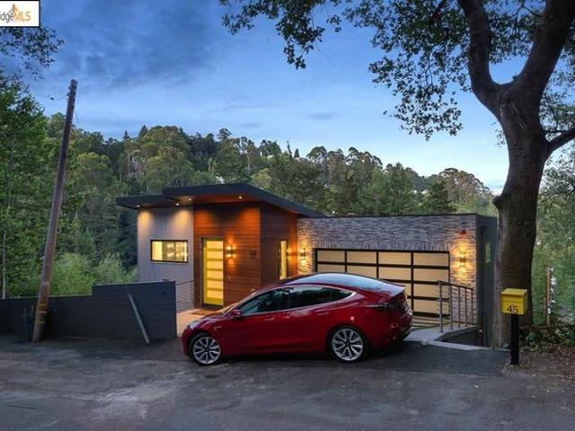 45 Homeglen Ln, Oakland, CA 94611
