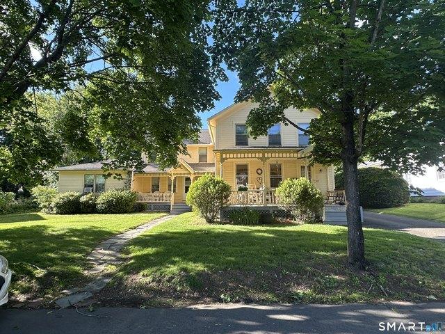 45 Jaenicke Ln, Hamden, CT 06517
