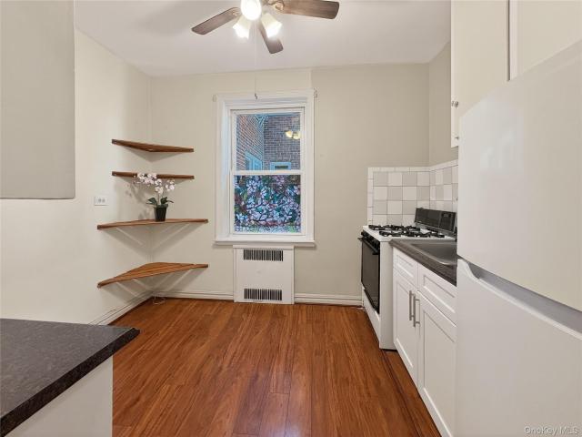 45 Kew Gardens Road, Unit 5N