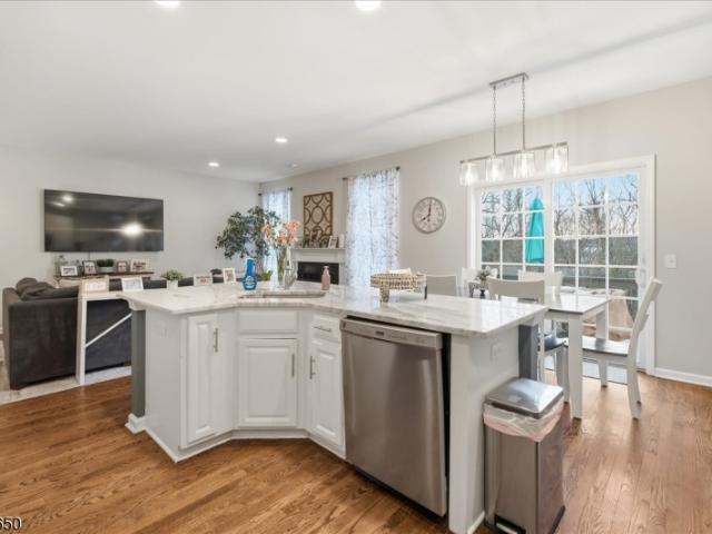 45 La Costa Dr