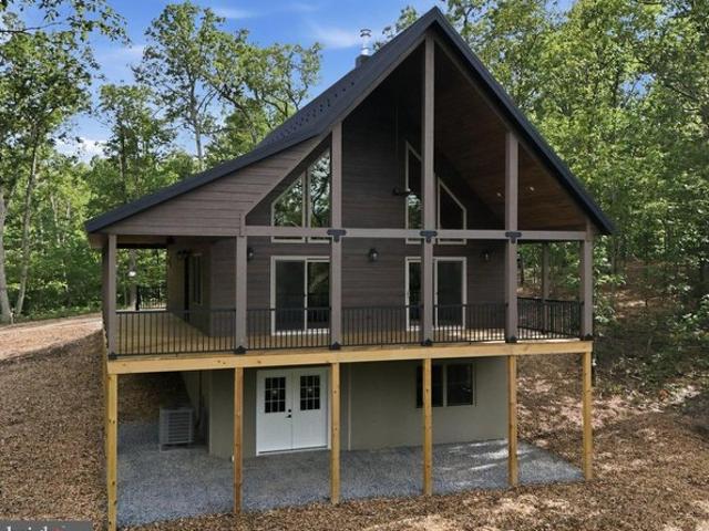 45 Lincoln Trl, Berkeley Springs, WV 25411