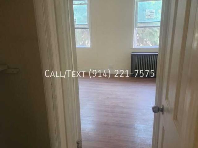 45 Linden St Yonkers, NY 10701 Call/Text 914 221 7575