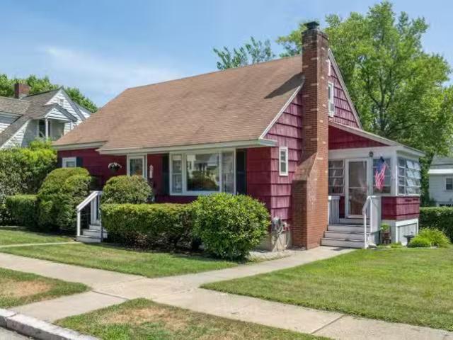 45 Liberty St, Manchester, NH 03104 MLS 5006375