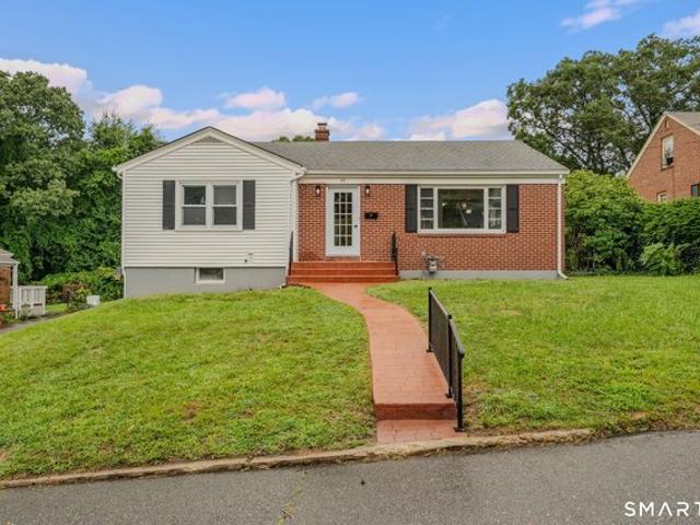 45 Mansfield Rd, New London, CT 06320