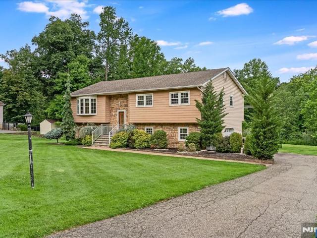 45 Magnolia Avenue