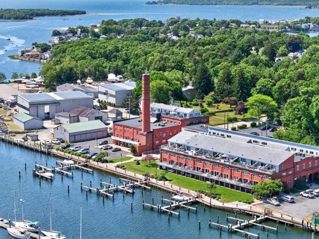 45 Main St Apt 37, Wareham, MA 02571