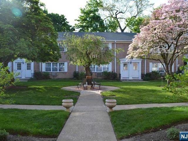 45 Maltbie Avenue # 16A