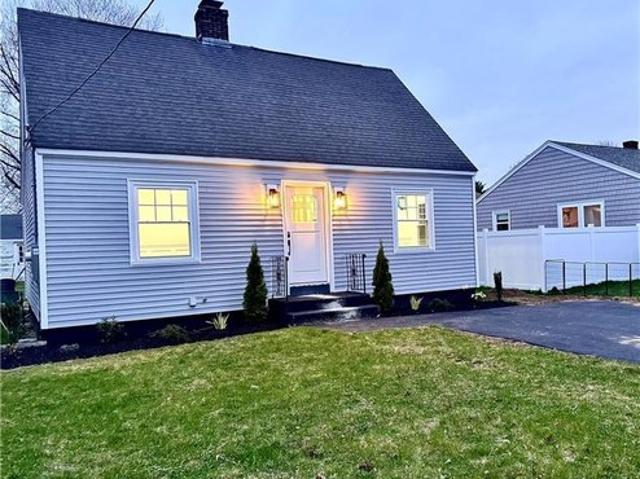 45 Metropolitan Dr, East Providence, RI 02915
