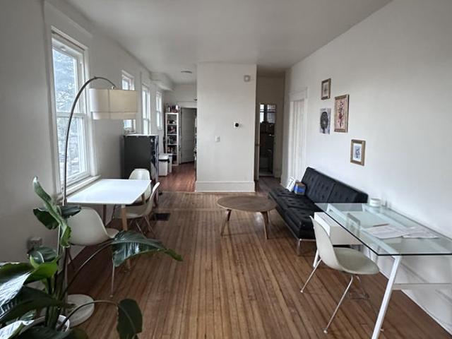 45 MINS TO LOWER MANHATTAN AMAZON & RUMC Closeby