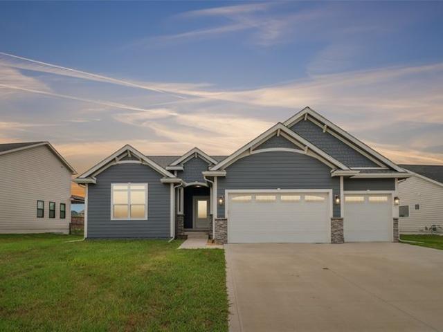 45 NW Alderleaf Dr, Waukee, IA 50263