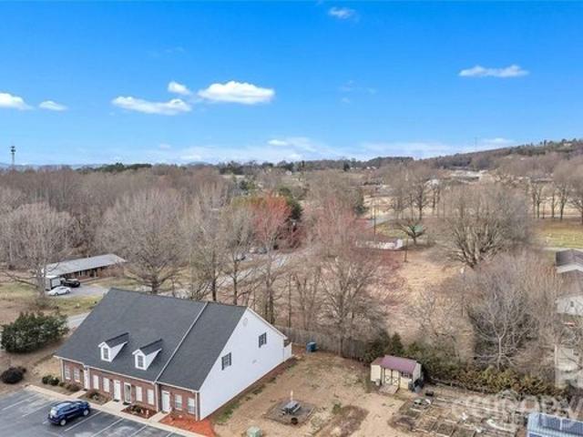 45 Orchard Trace Ct, Taylorsville, NC 28681