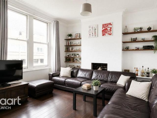 45 Paulet Road, London 3 bed flat to rent £2,800 pcm £646 pw