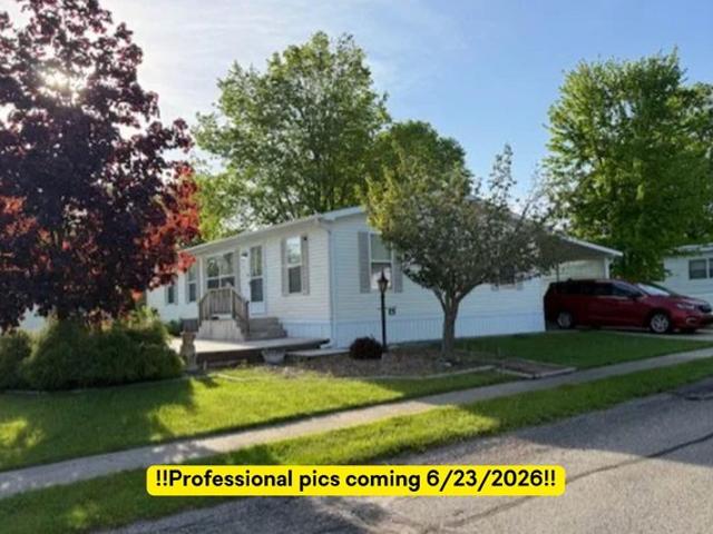45 Pecan Ave NE, Cedar Springs, MI 49319