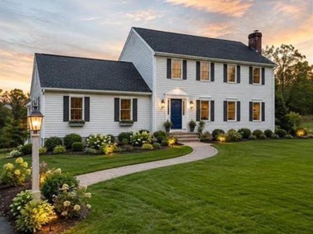 45 Pleasant View Dr, Hopkinton, RI 02832