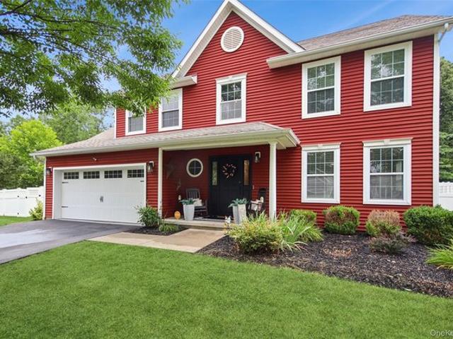 45 Plum Court Dr, Poughquag, NY 12570
