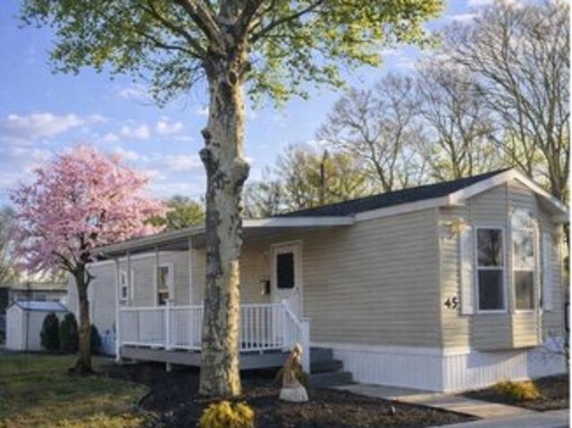 45 Randall Ave, Hazlet, NJ 07734