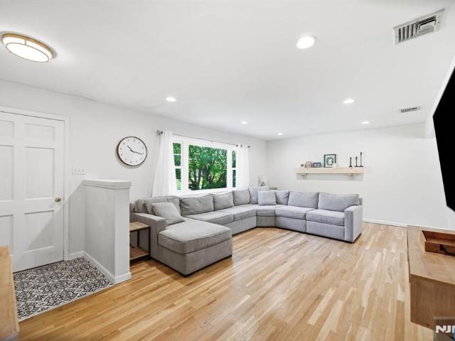 45 Ravine Avenue