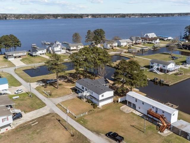 45 Riverview Dr, Chocowinity, NC 27817