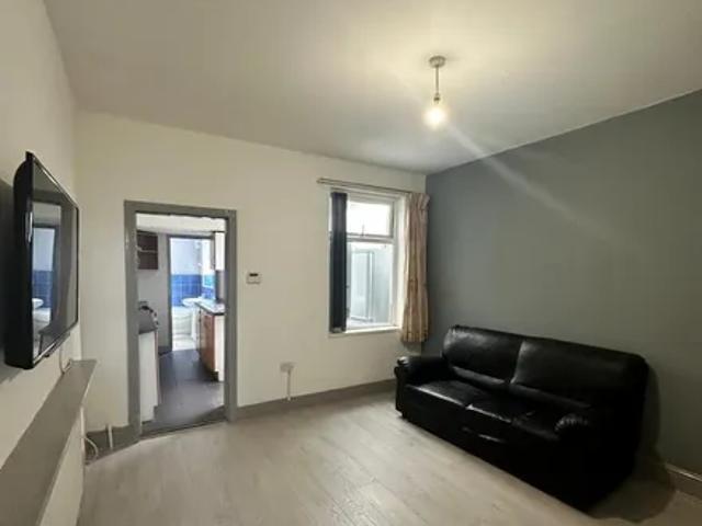 45 Rookery Road, Metchley, B29 7DG, United Kingdom | 6 bed duplex for rent #139542819 | Rentberry