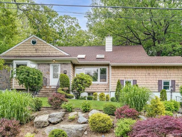 45 Rugby Rd, New Rochelle, NY 10804
