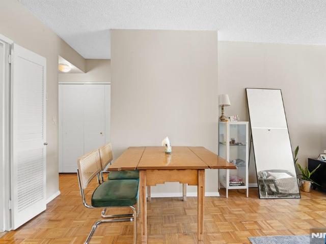 45 S River Drive # 808