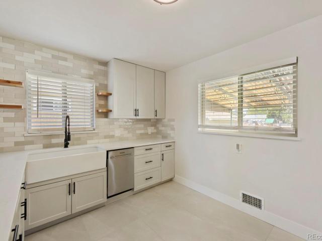 45 S Yates Street