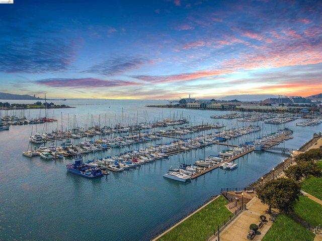45 Schooner Ct, Richmond, CA 94804