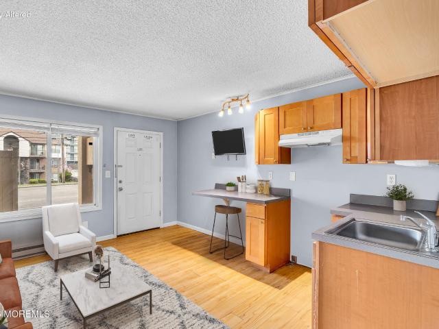 45 Sampson Avenue Unit 4