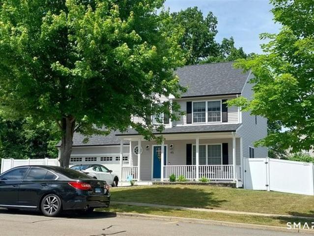 45 Saratoga Way, Meriden, CT 06450