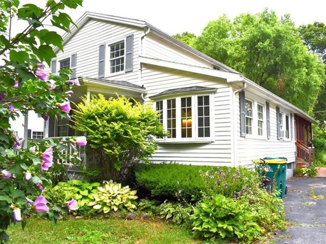45 South St, Le Roy, NY 14482