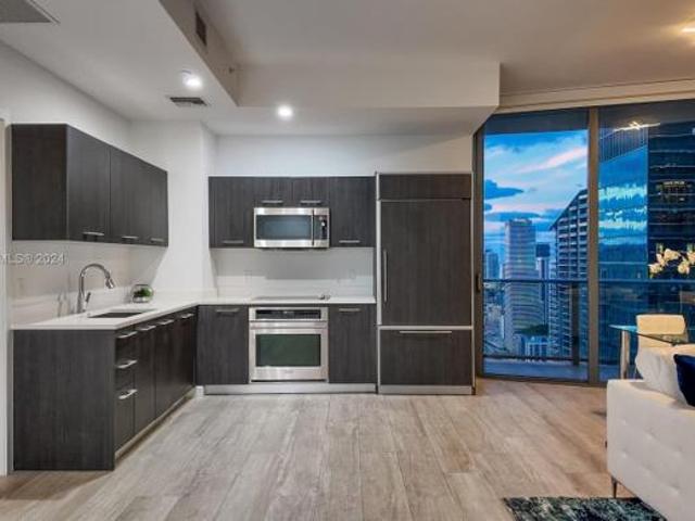 45 SW 9th St #4101, Miami, FL 33130