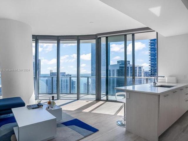 45 SW 9th St #4403, Miami, FL 33130