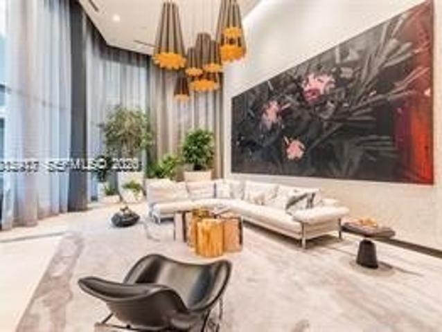 45 SW 9th St Apt 1701, Miami, FL 33130