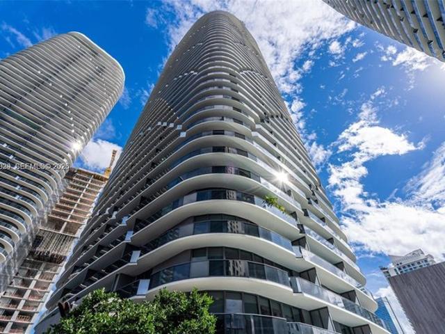 45 SW 9th St Apt 2204, Miami, FL 33130