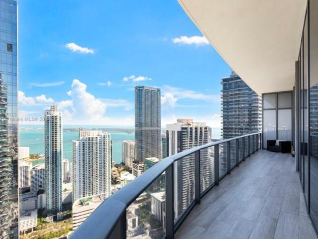 45 SW 9th St #PH4801, Miami, FL 33130