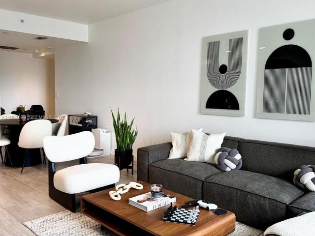 45 SW 9th St, Unit 2009, Miami, FL 33130 | MLS #A11987 | Compass