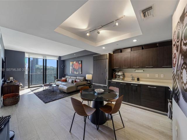 45 SW 9th St, Unit 3405, Miami, FL 33130 | MLS #A11991 | Compass