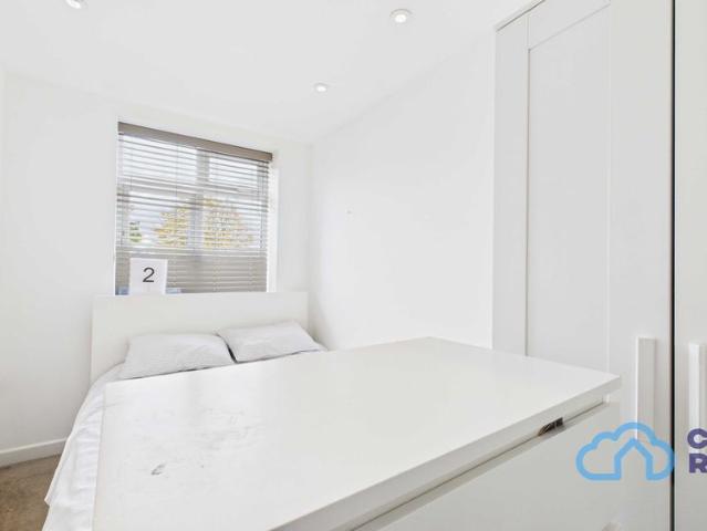 45GR RM3 Brewster Road | Leyton | London | E10 6RH