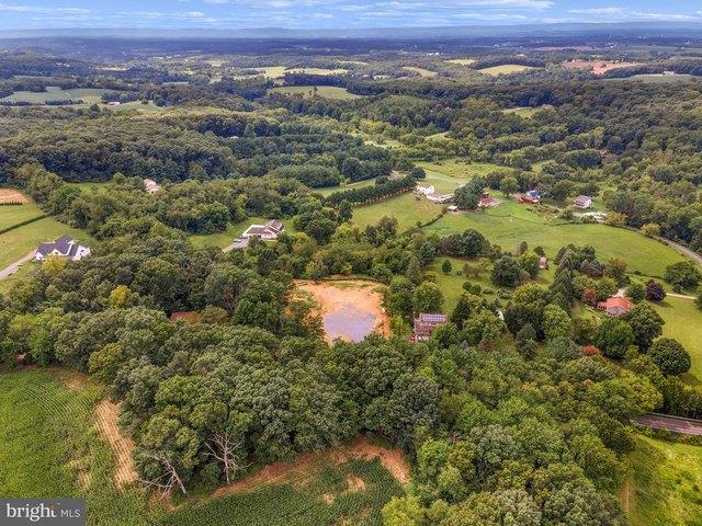 4604 Old Hanover Rd, Westminster, MD 21158