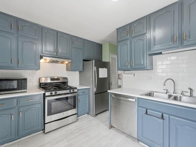 4604 W Cedar Crest Circle