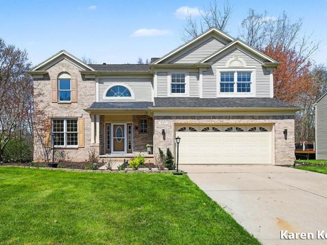 4605 Woodcreek Dr SE, Grand Rapids, MI 49546