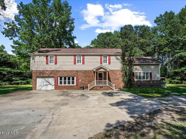 4606 Country Club Drive N