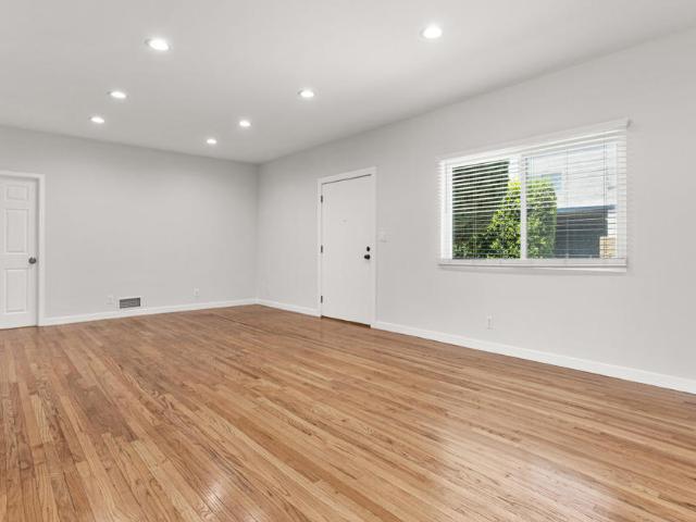 4606 Greenwood Place