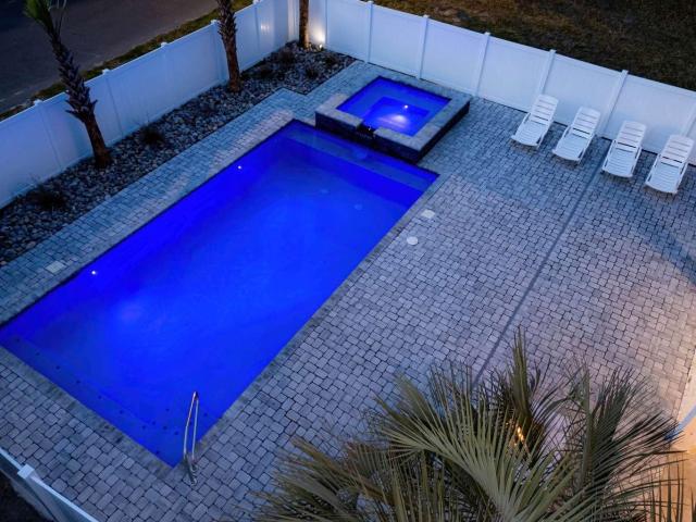 4606 Surf St