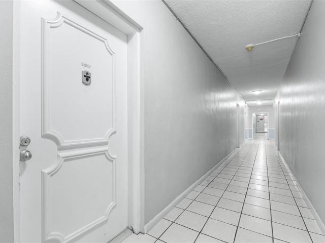 4606 W Gray St, Unit 107, Tampa, FL 33609 | MLS #TB8493 | Compass