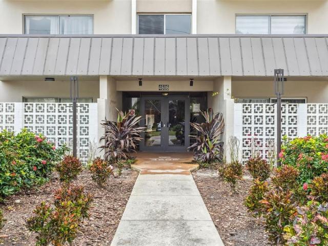 4606 W Gray St, Unit 105, Tampa, FL 33609 | MLS #TB8444 | Compass