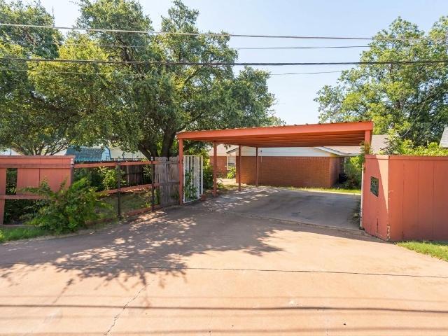 4607 Mistletoe Drive
