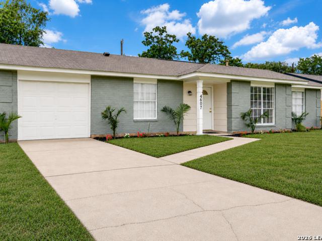 4607 Belinda Lee