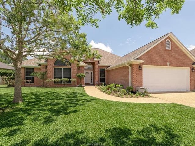 4607 Park Hollow Cir, Bryan, TX 77802