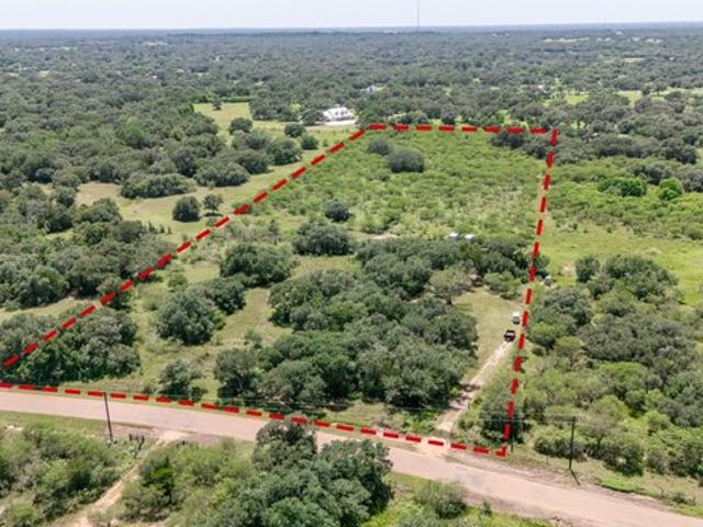 4607 Teal Ln, Columbus, TX 78934